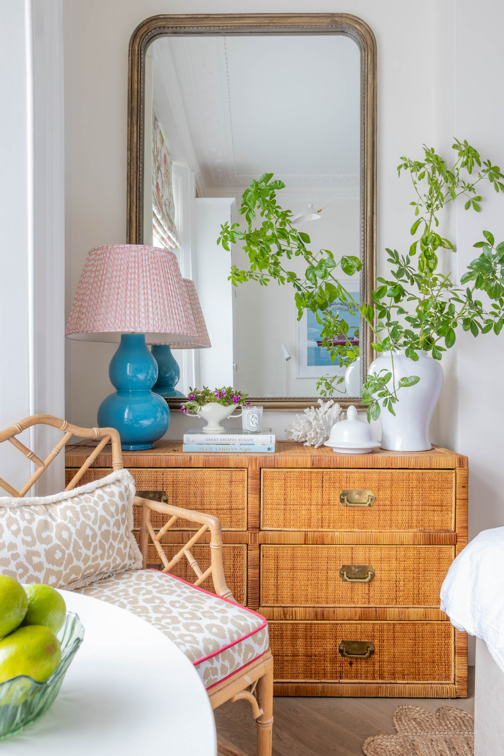 Studio Apartment, Chelsea - Sean Symington